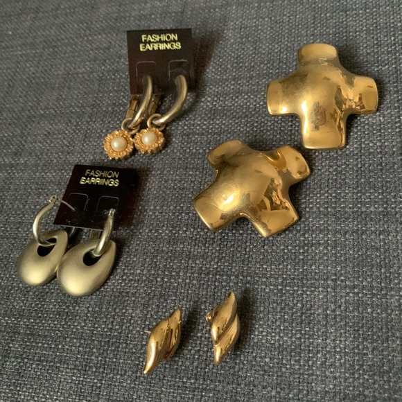 Monet | Jewelry | Vintage Signed Gold Tone Dangle Stud Earrings Monet ...